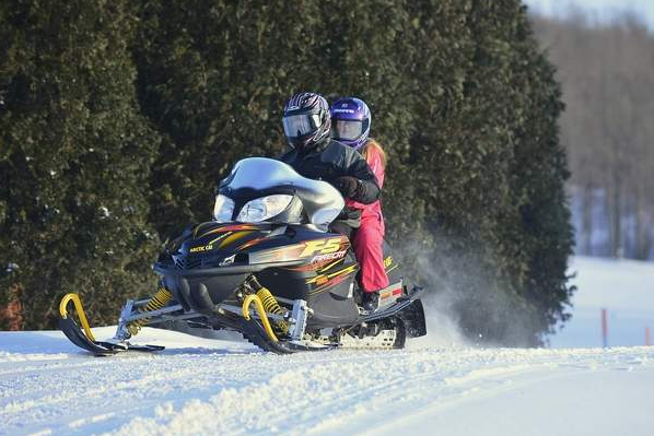 Snowmobiling near Buffalo NY | 4 Major Trails | BYRNCLIFF